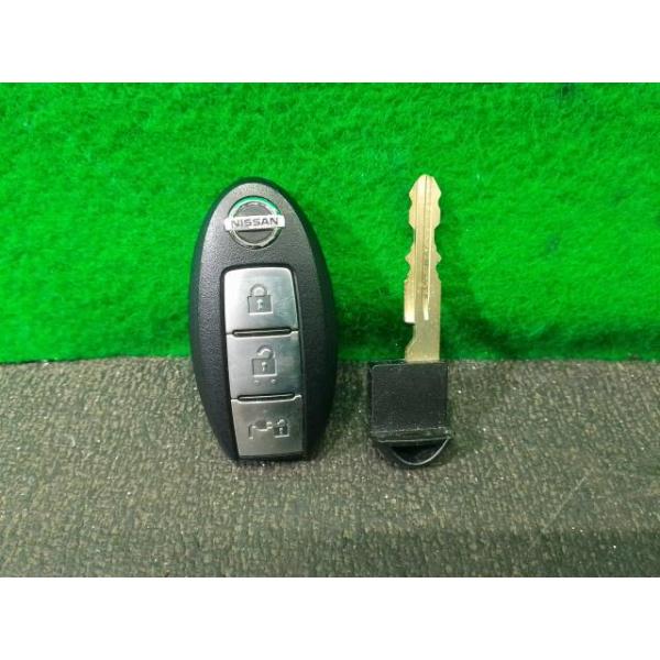 **** 商品説明を必ずご確認ください ****部品管理番号：000090204064001メーカー純正品番：285E3-3NK3A部品名：キーレスリモコン部品区分：リサイクル品車名：リーフ車両タイプ名：5ドアハッチバック通称型式：FSDA...