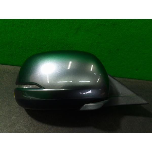 **** 商品説明を必ずご確認ください ****部品管理番号：000091205713500部品メーカー：イシザキメーカー純正品番：76208-T4G-J52部品名：右サイドミラーメーカー代替品番：76208-T4G-J53部品区分：リサイ...