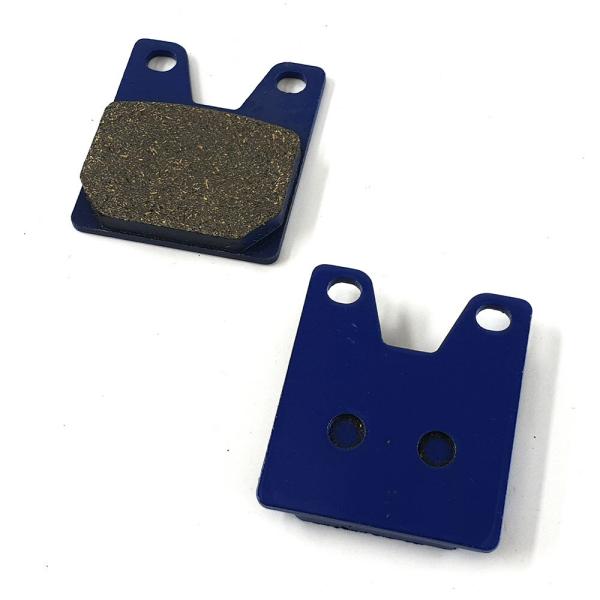 商品仕様：■新品(未使用)、左右2枚セット（1キャリパー分）出品となります。※車種により１キャリパー４枚必要の場合があり、左右形状異なるので、ご確認の上ご購入してください。■ブレーキパッドのサイズは（全長X幅X厚み）51.85 x 59.7...