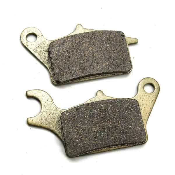 商品仕様：■新品　未使用■左右2枚セット(1キャリパー分)出品となります。※車種により１キャリパー４枚必要の場合があり、左右形状異なるので、ご確認の上ご購入してください。■ブレーキパッドのサイズは（全長X幅X厚み）85 x 44 x 7mm...