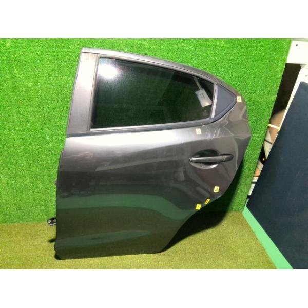 **** 商品説明を必ずご確認ください ****部品管理番号：080044000013400部品メーカー：セントラルメーカー純正品番：D0Y0-73-02XK部品名：左RドアASSY部品区分：リサイクル品管理品番：080044車名：ＭＡＺＤ...