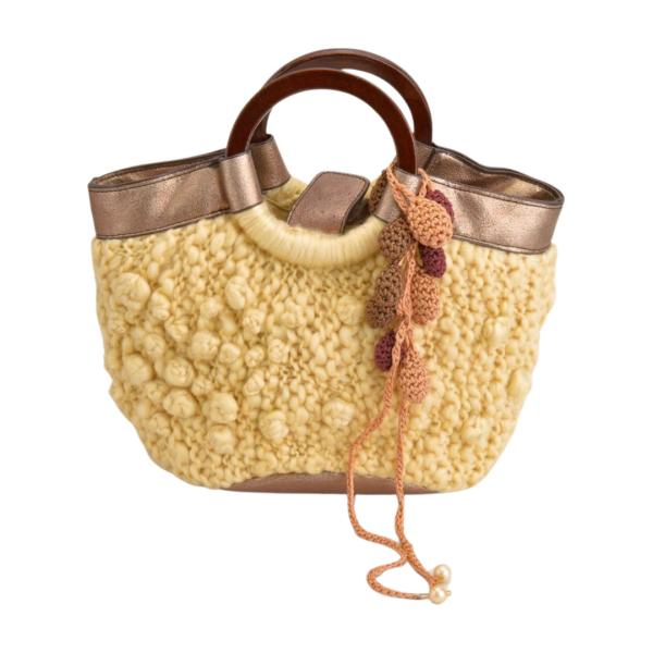 [中古：(上)　ランク：6/10]　全体的に多少使用感があります。