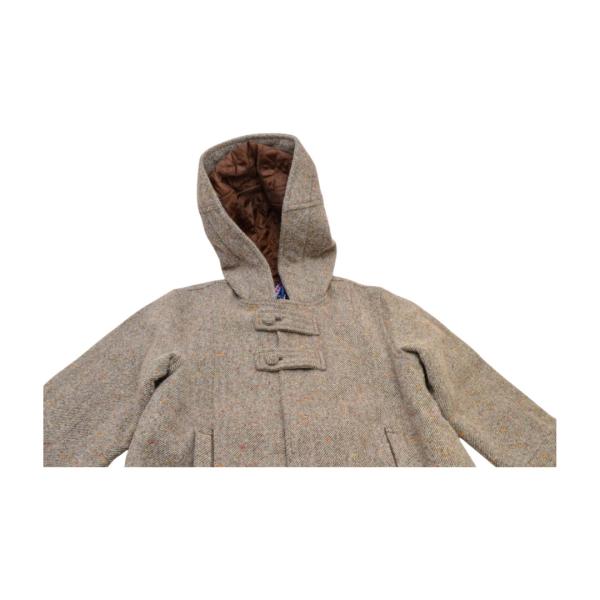 [中古：(中)　ランク：5/10]　首元に汚れが確認でき、全体的に使用感のある状態です。