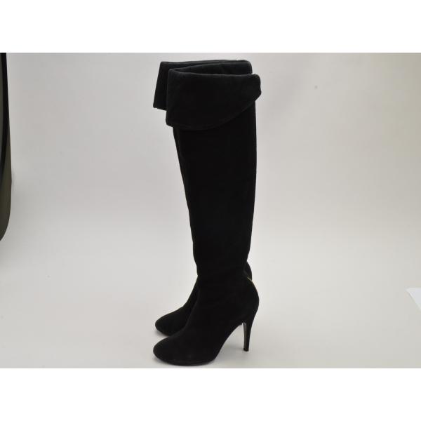 [中古：(下)　ランク：4/10]　底に剥げ、ファスナー周りに白い汚れがあり、全体的に使用感があります。