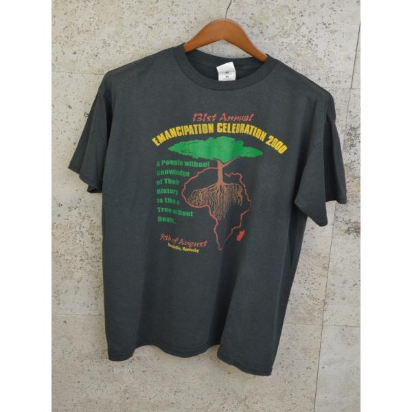 [中古：(中)　ランク：5/10]　前に汚れがあり、全体的に使用感があります。