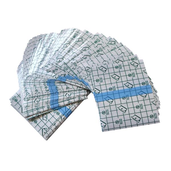 カラー：白サイズ：10cm×10cm 50枚【多機能デザイン】当社の防水PUフィルムセットには50枚が含まれ、各サイズは10*10cmです。様々なニーズに柔軟に対応でき、一般的な傷の保護だけでなく、ていおう切開の傷口やタトゥーケアなど、さま...