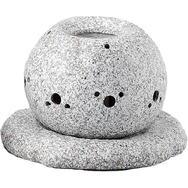 香炉は茶葉を加熱して発生する香りを楽しみます。部屋の消臭にも効果的です。また、部屋の灯りを消せばキャンドルライトとしても使用していただけます。こちらは電気式なので安全性・照明効果・芳香持続性に優れています。『常滑焼』ならではの品のある風合い...