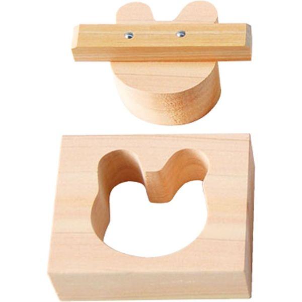 国産ひのきを使用した物相型です。物相型（もっそうがた）は抜き型とも言い、ご飯を成型するための型で、普段のお弁当や松花堂のお弁当に好評です。型にご飯を詰めて、押し蓋で押し出し使用します。可愛らしいうさぎ型です。サイズ： 本体約9×7.5×H3...