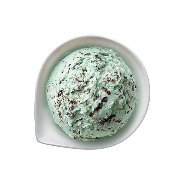 ＊　冷凍商品は沖縄・各県離島への発送はできかねますのでご了承ください。口溶けの良いチョコチップを贅沢に混ぜ込みました。チョコの食感とアイスの爽やかさが楽しめます内容量：2000ml賞味期間：設定なしカロリー：227kcal/100g主要原材...