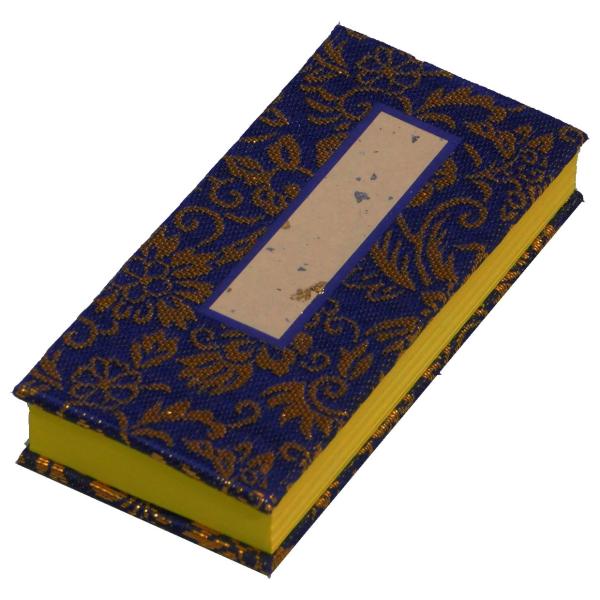 並金襴過去帳「紺」日付なし　日付入り材質／表紙：金襴，内部：奉柾紙金襴を表紙にした過去帳です。全ての宗派でご利用いただけます。特に浄土真宗の場合、お位牌を作りませんので、法名を過去帳に記入します。サイズ　縦×横×厚み　3寸： 9.0cm×4...