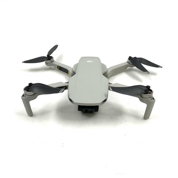 [状態ランク] B[商品番号]202605-0088264-C[メーカー]DJI[型番]MINI 2 FLY MORE COMBO[付属品]機体x1、送信機x1インテリジェントフライトバッテリーx3ジンバルプロテクターx12WAY充電ハブx...