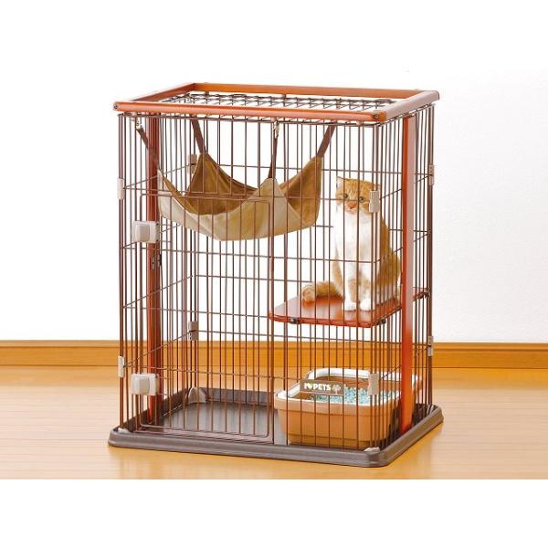 ※納期が一か月以上かかる場合は、別途ご連絡いたします。※この商品はお届け日時をご指定いただけません。はじめてネコちゃんを迎えるのに適したスモールサイズの室内サークル※写真のネコ用トイレ、猫砂は付属しておりません。・上下運動ができるハンガーベ...