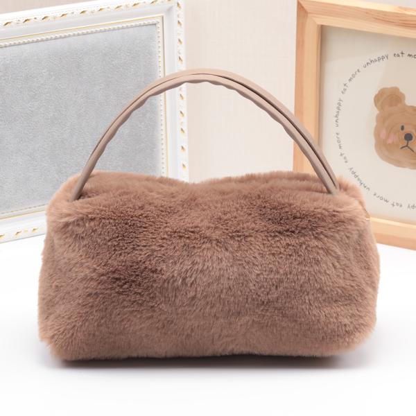 サイズ：約11×13×25cm 入数：1ヶ/パック 素材：ポリエステル PU製 重さ：約128g/パックノベルティバッグ 小ロット生産 小ロット発注 新作バッグ 秋冬新作 フェイクファーバッグ ファーハンドバッグ 触り心地滑らか ふわふわフ...