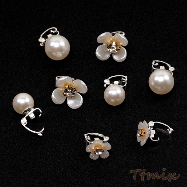 サイズ：【A】約14×14mm【B】約12mm【C】約10mm【D】約11mm 入数：6個セット/パック 素材：樹脂製/銅製 重さ：【A】約6g/パック【B】約7.8g/パック【C】約6g/パック【D】約4.2g/パックミニヘアクリップ ミ...