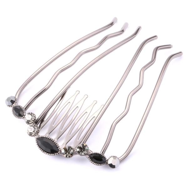 こちらのヘアコームはゆうパケット送料無料です。＊別途送料６００円加算で宅配便発送も可能です。ご希望の方は備考欄に記載くださいませ。お客様の声から実現！『ショートサイズ』毛量少なめの方や頭の小さい方など従来品ではご満足いかなかった方に(^O^...