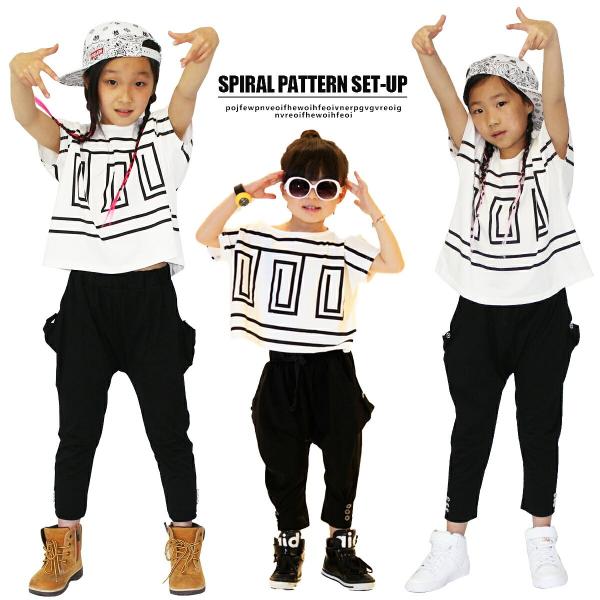 商品名 スパイラル 半袖 セットアップカラー ホワイト素材 合成繊維サイズ感 少し小さめ1.2サイズ大きめがオススメ！（細身〜標準体型のお子様の目安）厚み 普通透け感 なし質感 やわらかい伸縮性 ありサイズ表サイズ 着丈 身幅 ズボン丈 ウ...