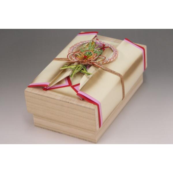 支度金 「花丸」(結納用)500万円 結納金の桐箱(筆耕料込み)赤白のタイプは結納用。結納金としてはもちろん、お支度金・御結婚準備金として、またご結婚御祝い金を入れる箱・入れ物としてもご利用頂いています。★常時在庫あり・即納・即日発送可能【...