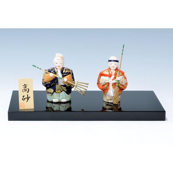 小さく、スマートな人形です。飾るスペースもわずかでOK。コンパクトな結納にぴったりです。