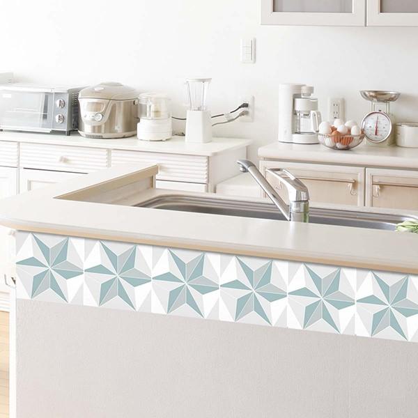 ●商品説明 ：貼るだけで空間をモダンにアレンジする革新的な『DRAEGER(ドレジャー)』ブランドのステッカー。水に強いビニール素材のステッカーです。子ども部屋・階段・浴室・キッチン・洗濯機などにも貼ることが可能です。※難燃性ではありますが...