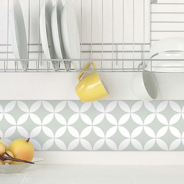 ●商品説明 ：貼るだけで空間をモダンにアレンジする革新的な『DRAEGER(ドレジャー)』ブランドのステッカー。水に強いビニール素材のステッカーです。子ども部屋・階段・浴室・キッチン・洗濯機などにも貼ることが可能です。※難燃性ではありますが...