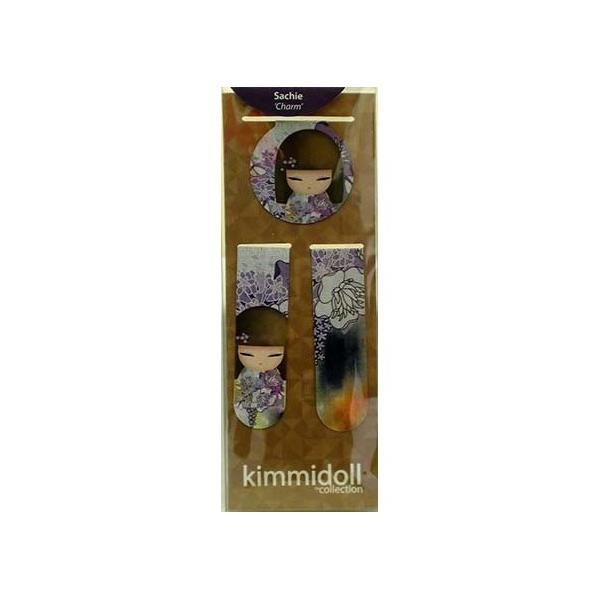 オーストラリア生まれのこけしがデザインされたKimmidollのマグネットブックマークです。裏面に磁石が付いたラバーマグネット素材のしおりは、本のページや書類をしっかり挟んで固定してくれます。3種類のブックマークがセットになってパッケージン...