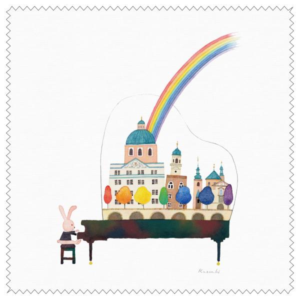 ●商品説明絵本作家として活動されている山田和明さんのクリーニングクロスです。メガネや液晶画面・楽器を拭くのに最適なポリエステルの素材を使用しております。【山田和明 -プロフィール-】イラストレーター兼絵本作家として活動中。『イタリア・ボロー...