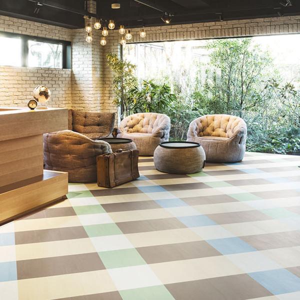 ※ご注意：こちらは商品見本のカットサンプル専用ページです※【種類】コンポジションビニル床タイル KT【サイズ】＜約15cm角正方形 程度＞全厚：2.0mm※カット箇所はランダムとなります【機能性】重歩行 JIS認証品【メーカー/カタログ】田...