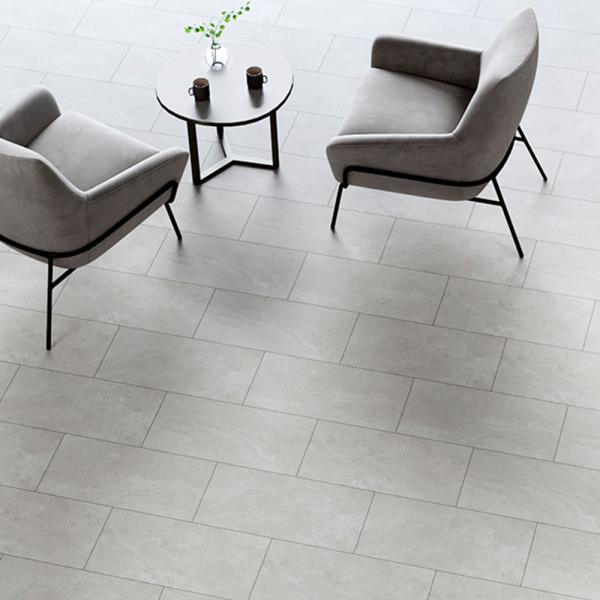 ※ご注意：こちらは商品見本のカットサンプル専用ページです※【種類】複層ビニル床タイル ストーン＆アクセント【サイズ】＜約15cm角正方形＞※カット箇所はランダムとなります【メーカー/カタログ】サンゲツ(sangetsu) 2023-2026...