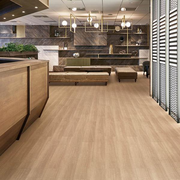 ※ご注意：こちらは商品見本のカットサンプル専用ページです※【種類】複層ビニル床タイル【サイズ】＜約30cmｘ15cm 程度＞※カット箇所はランダムとなります【メーカー/カタログ】リリカラ（Lilycolor） リリカラ エルワイタイル 20...