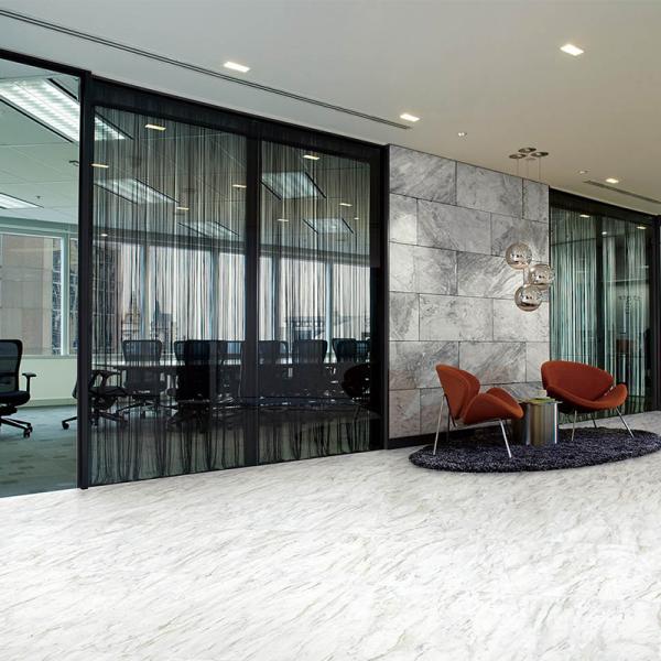 ※ご注意：こちらは商品見本のカットサンプル専用ページです※【種類】複層ビニル床タイル【サイズ】＜約22cm角正方形 程度＞※カット箇所はランダムとなります【メーカー/カタログ】リリカラ（Lilycolor） リリカラ エルワイタイル 202...