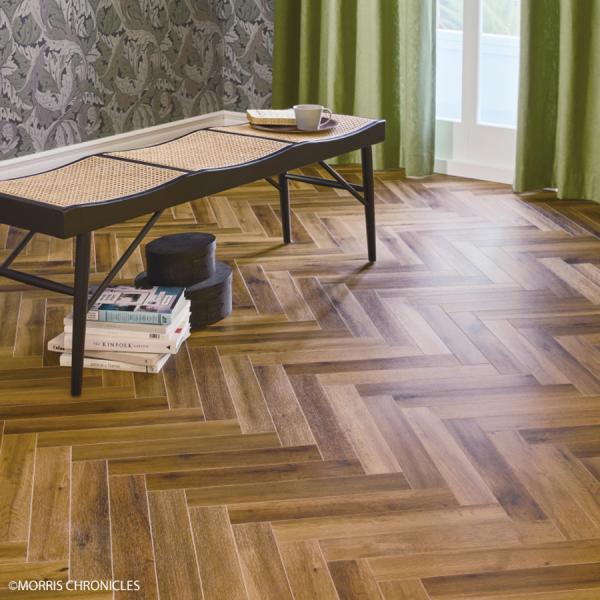 ※ご注意：こちらは商品見本のカットサンプル専用ページです※【種類】複層ビニル床タイル【サイズ】＜約22cmｘ7cm程度＞※カット箇所はランダムとなります【メーカー/カタログ】サンゲツ　MORRIS CHRONICLES無垢感のあるオーク柄で...