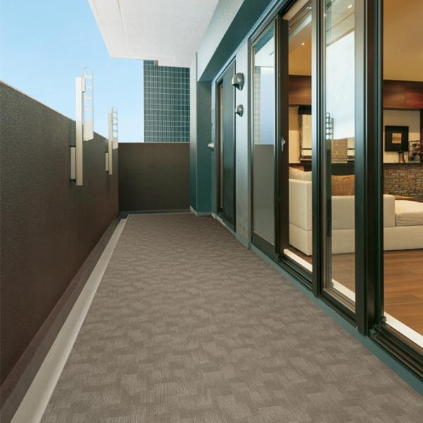 【種類】複層ビニル床シート　【サイズ】巾132cm、全厚2.5mm、9mまでが1巻【単位】1m以上、10cm単位切り売り【メーカー/カタログ】サンゲツ（sangetsu）ノンスキッド NONSKID 2024-2027ビニル床シートは、塩化...