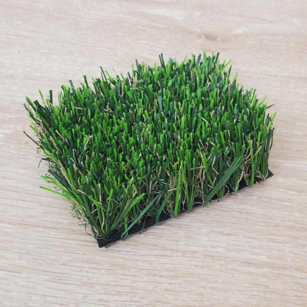 ※ご注意：商品見本のカットサンプル専用ページです※【種類】人工芝【サイズ】パイル長：33mm【材質】パイル：PE・PPバッキング：PU【シリーズ名】リアリーターフ アメリカーナロング スポーツ＜R8プレミアムクラス＞従来の機能をそのままに、...