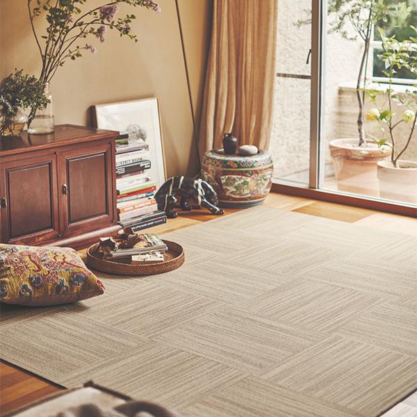 【種類】住宅用タイルカーペット【サイズ】（1枚あたり）寸法：500mm×500mm全厚：7mm【単位】1ケース単位販売（10枚入り／2.5平米）【メーカー/カタログ】東リ（TOLI） ファブリックフロア Vol.4カーペットタイル、ブロック...