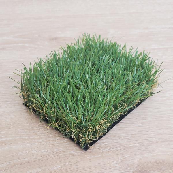 ※ご注意：商品見本のカットサンプル専用ページです※【種類】人工芝【サイズ】約10cm×8cmサイズ【パイル】パイル長：35mmパイル材質：ポリエチレン（直毛糸）、ポリプロピレン（縮毛糸）基布材：ポリプロピレン裏面：SBRコーティング【単位】...
