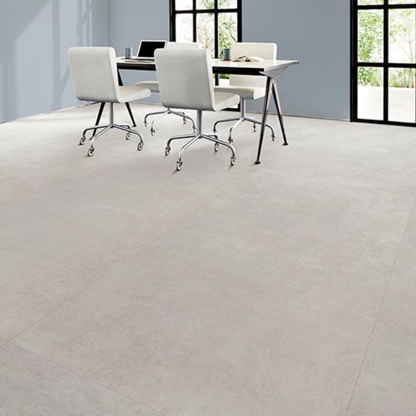 ※ご注意：こちらは商品見本のカットサンプル専用ページです※【種類】フロアタイル／置敷きビニル床タイル【サイズ】＜約25cm角正方形程度＞全厚：5mm※カット箇所はランダムとなります【メーカー/カタログ】東リ（TOLI）ルースレイタイルシリー...