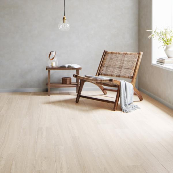 ※ご注意：こちらは商品見本のカットサンプル専用ページです※【種類】複層ビニル床タイル ウッド【サイズ】＜約22cmｘ15cm 程度＞※カット箇所はランダムとなります【メーカー/カタログ】サンゲツ(sangetsu) 2023-2026 フロ...