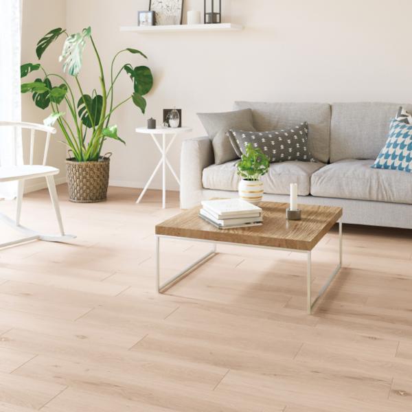 ※ご注意：こちらは商品見本のカットサンプル専用ページです※【種類】複層ビニル床タイル ウッド【サイズ】＜約22cmｘ15cm 程度＞※カット箇所はランダムとなります【メーカー/カタログ】サンゲツ(sangetsu) 2023-2026 フロ...