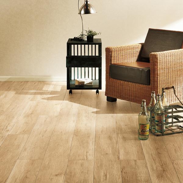 ※ご注意：こちらは商品見本のカットサンプル専用ページです※【種類】複層ビニル床タイル ウッド【サイズ】＜約22cmｘ18cm＞※カット箇所はランダムとなります【メーカー/カタログ】サンゲツ(sangetsu) 2023-2026 フロアタイ...