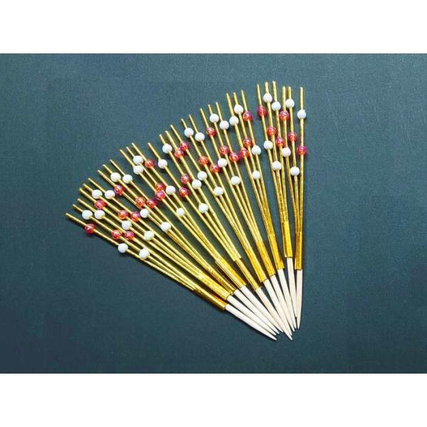 ●お料理をかわいく彩るピックのセットです。●木製のしっかりとした楊枝に可愛らしい飾りがついています。●1個本当たり120円●※スマートレター発送対応です。サイズ：約11cm　20入　1本当たり120円（税別）保存方法：高温多湿を避け常温保存