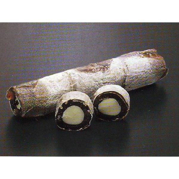 ●海苔とバターを干し柿で巻いたモダンな切り口がキレイです。●前菜・八寸・オードブルにもどうぞ！洋酒やワインにもよく合います！●おせち料理にもおすすめです。※1本当たり1420円原料：干柿(外国産)、バター、焼海苔他サイズ：直径約2.5×長さ...