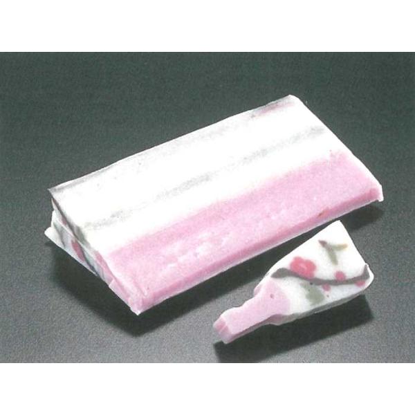 ※12月1日より発送可能な商品です。●おせち料理の演出にぴったりの羽子板型のかまぼこです。お重を華麗に彩ります。●良質のすり身を使用しています。●『つくばね』をあしらうと演出効果抜群です。原材料：魚肉、澱粉、食塩、みりん、セルロース、調味料...