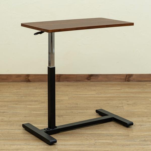 昇降式ベットテーブル天板70×40cm-saka-walソファーサイドやベッドに1台あると便利なアイテムです。ガス圧式ベッドテーブル70センチ幅、底豆キャスター付■商品サイズ幅700 奥行400 高さ550〜750mm■材質 天板MDFにw...