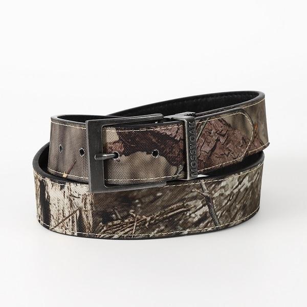 アメリカンアウトドアブランド、MOSSY OAK（モッシーオーク）の自然派志向のデザインベルトが登場！極太38mmのワイルドなベルトは、ブランドの特徴であるモッシー迷彩柄が全面に描かれた、独特のデザインが目を惹く一品。角型のバックルは、つや...