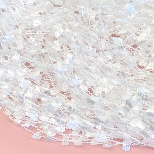 きらきらフィルム入りのナイロン素材です！『ホワイトロングフラッグ』に比べ、フラッグと芯の長さが短いタイプとなります。【素材】ナイロン100％【番手】1/1.3