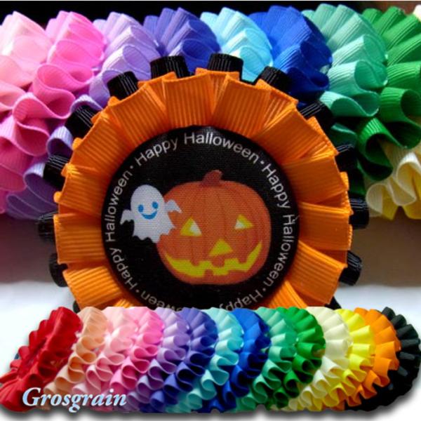 当店のフリルリボンは円形にした時に一番きれいにプリーツが出るように細かいピッチでフリル巾を設定しています。※リボンのお足部分は販売終了しました。仕様：グログラン　巾：25ｍｍ　　　　リボンの色：16種海外製リボン：ポリエステル加工：フリル加...