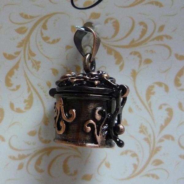 繊細な作りのStanislausジュエリーパーツ　サイズ：1.7×2.0cm 【爆買】