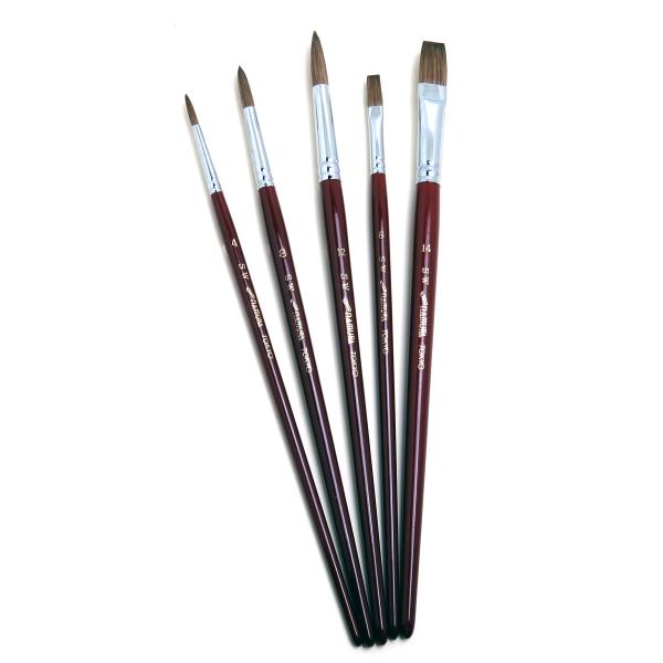 選別された馬毛にイタチを混毛したしなやかな弾力がある赤軸の水彩筆です。発売以来40数年間愛用され続けているヒット商品。原材料：馬胴毛 【爆買】