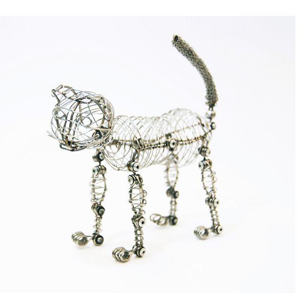 ワイヤー式なので木製モデル人形では不可能な様々なポージングが可能。　高さ：約9.5cm　長さ：約11cm 【爆買】