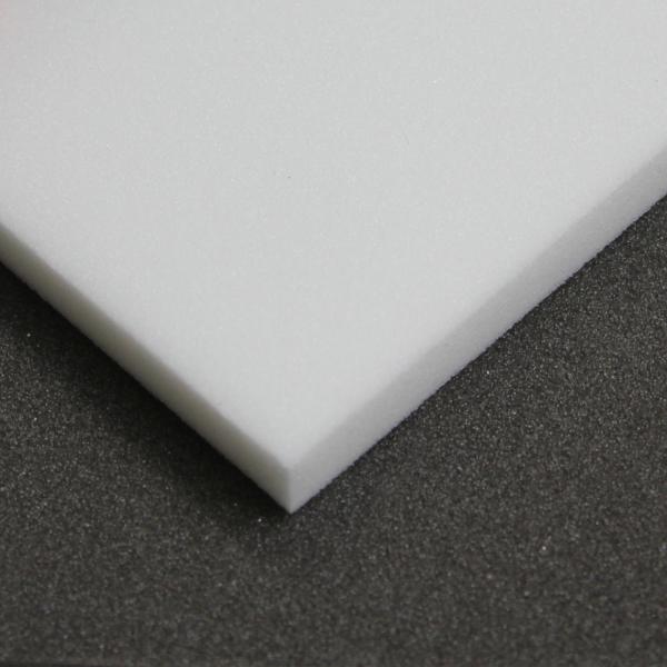 発泡スチロールとは違い油性の着色料を付けても溶けないので、スプレー等での直接着色をすることが出来、はさみやカッターで簡単に切ることが出来ます。　武器の制作やコスプレ制作など造形制作に最適です。　独立気泡ポリエチレンフォーム（ポリエチレン樹脂...